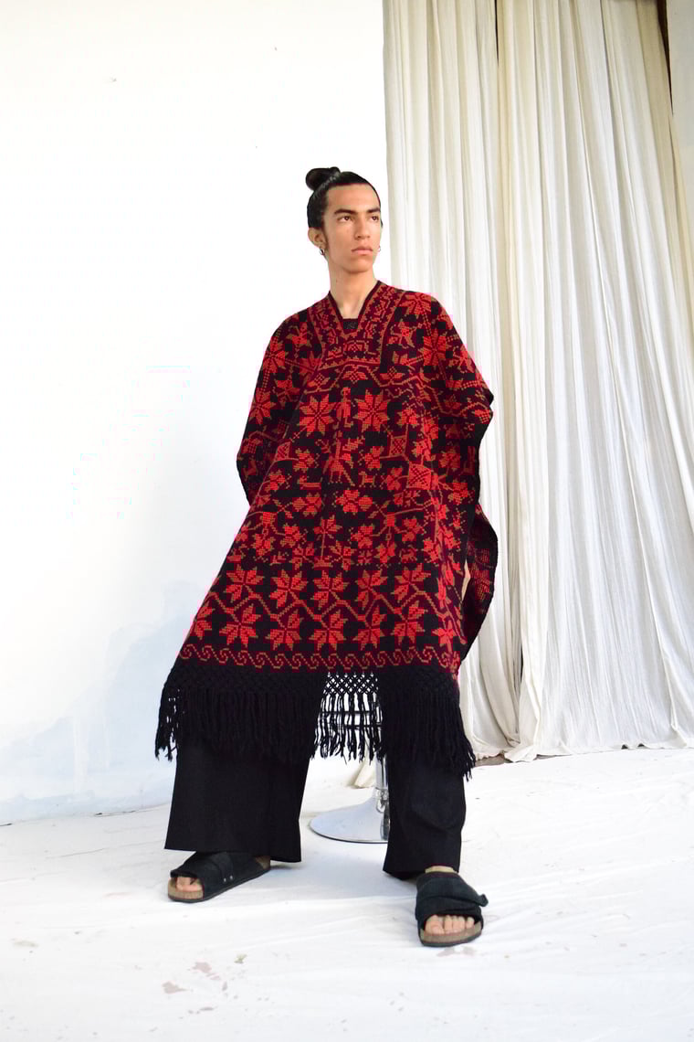 Hand Embroidered Mexican Poncho | The Vintage Jesus | Xalapa, MX