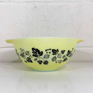 Vintage Pyrex Yellow Gooseberry Cinderella Bowl Dish 442 Milk | Check ...