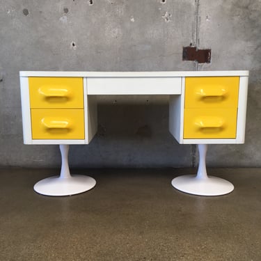 Yellow Chapter One Desk by Broyhill Premier 1970's | Urban Americana ...