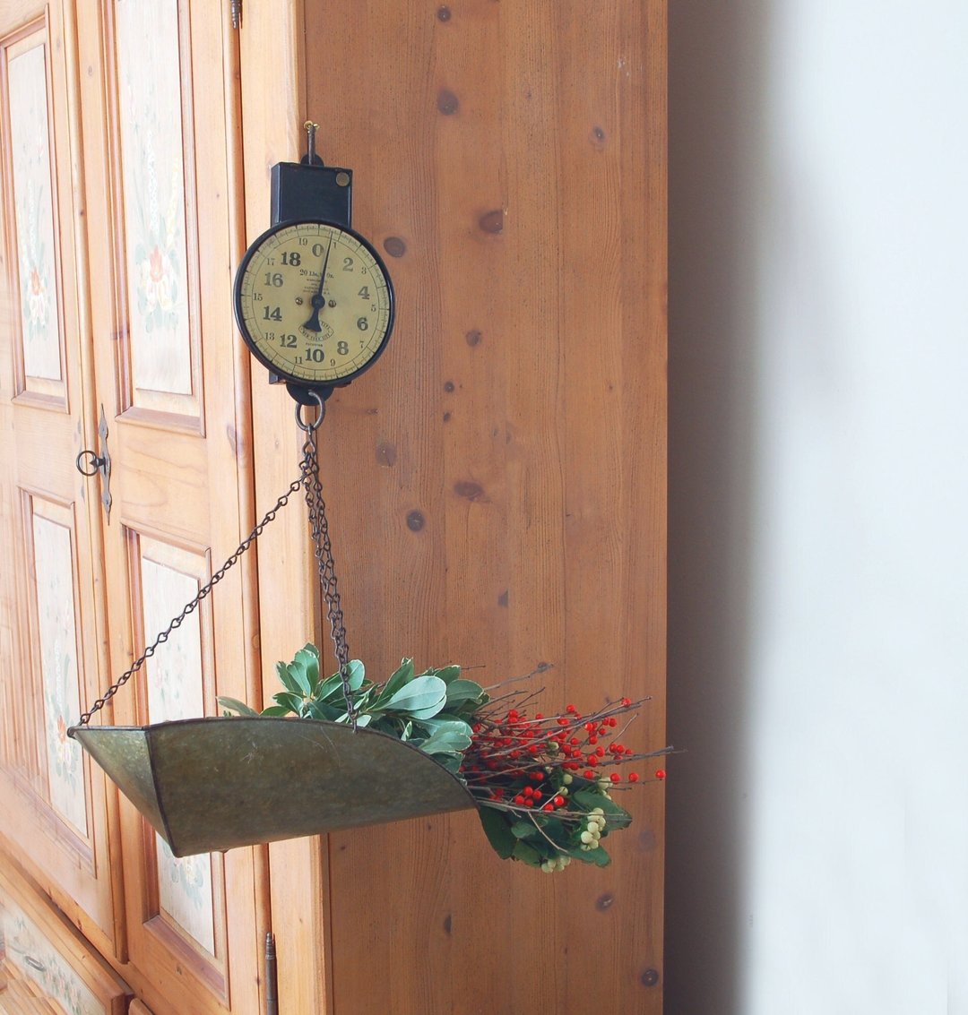 Vintage hanging scale with bin / 1900s Hanson Bros hanging scale ...