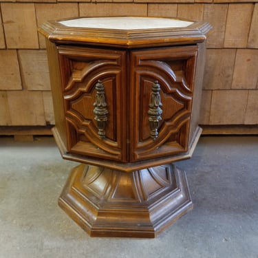 Octagonal side swivel table 18.5"x23.5" | Earthwise Architectual ...