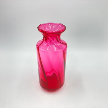 Vintage Pilgrim Glass Cranberry Pink Vase, Optic Swirl | Tripod Vintage ...