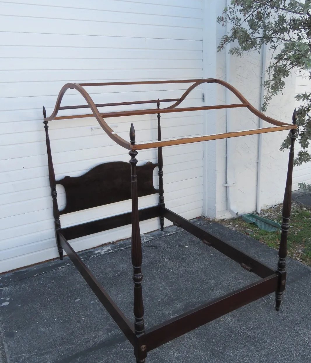 1940s Mahogany Full Size Poster Canopy Bed 3967 | Hollywood Antiques ...