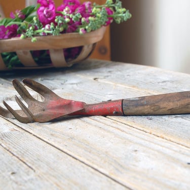 Vintage hand rake / garden hand fork / vintage gardening | Sunflower ...