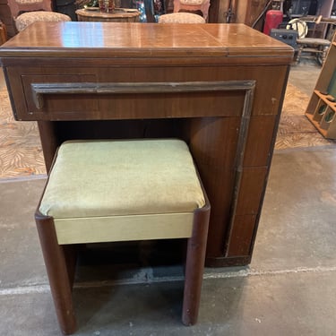 Vintage 1940s Singer 201-2 In Mahogany Cabinet #42 With Stool 32” X 29 ...