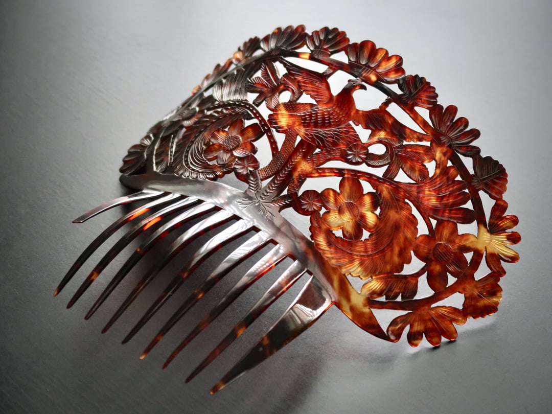 Antique C 1810 Oversized Carved Spread Wing Eagle Hair Comb | Comb ...