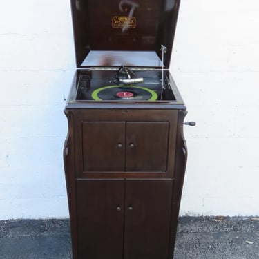 Early 1900s Hand Crank Victor Victrola Record Player | Hollywood ...