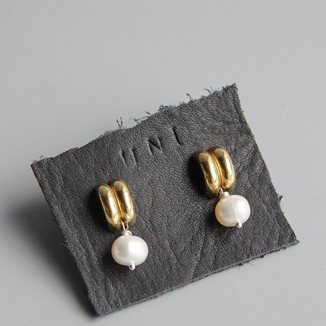 Uni: Loua Studs | Mantel | Portland, OR