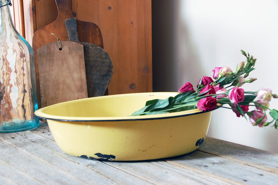 Large oval vintage enamelware basin tub / yellow enamelware wash basin ...