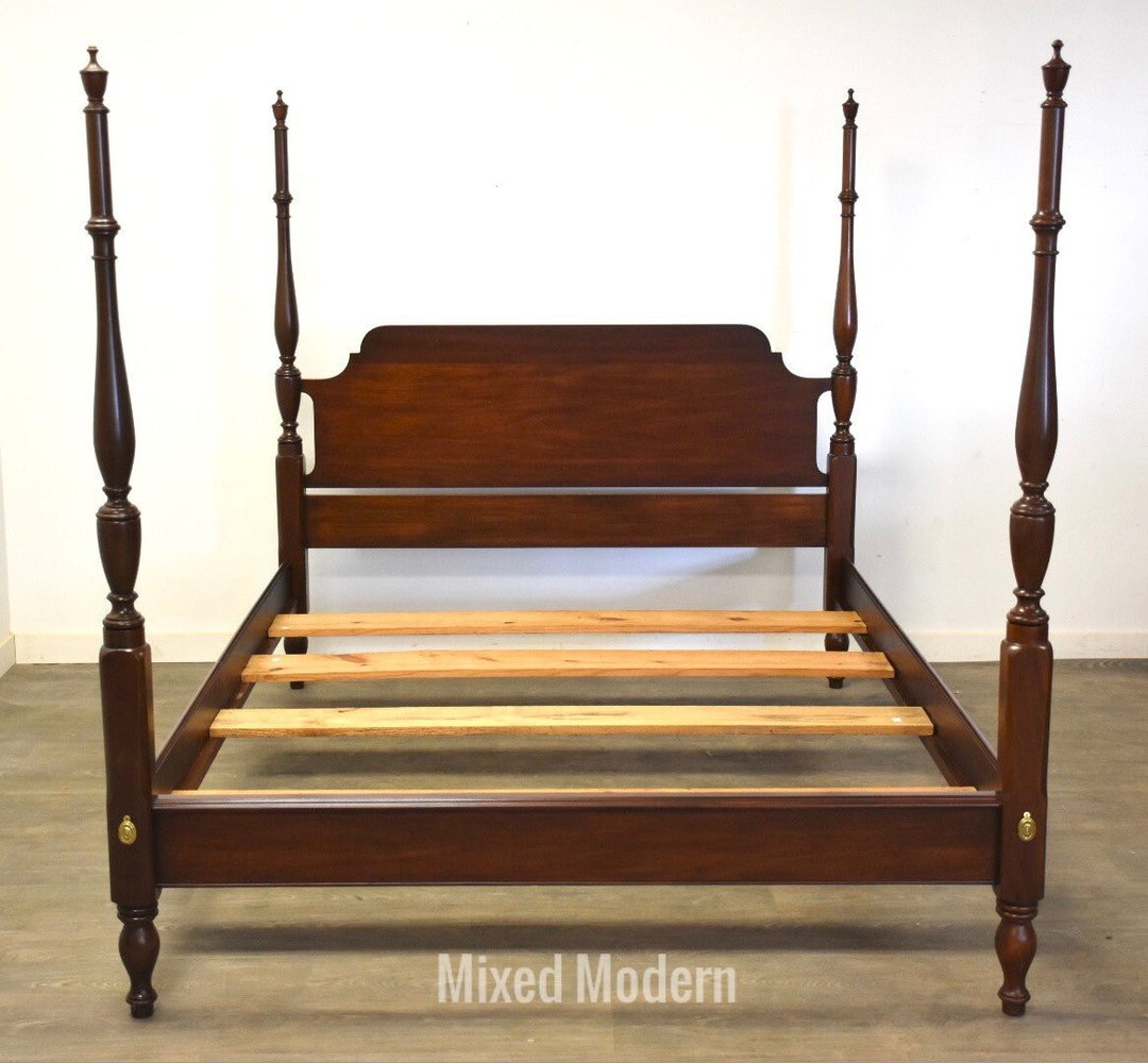 Henkel Harris Mahogany Queen Bed | Mixed Modern | Nashua, NH