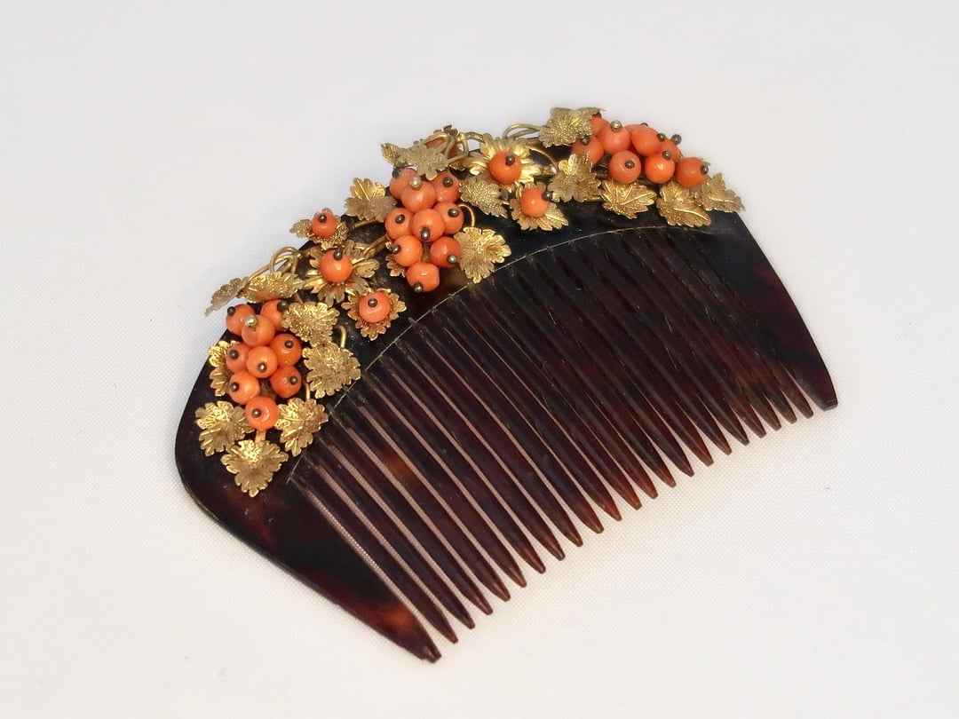 Antique Payneta 8K Gold Vine & Coral Grape Clusters - Philippine | Comb ...
