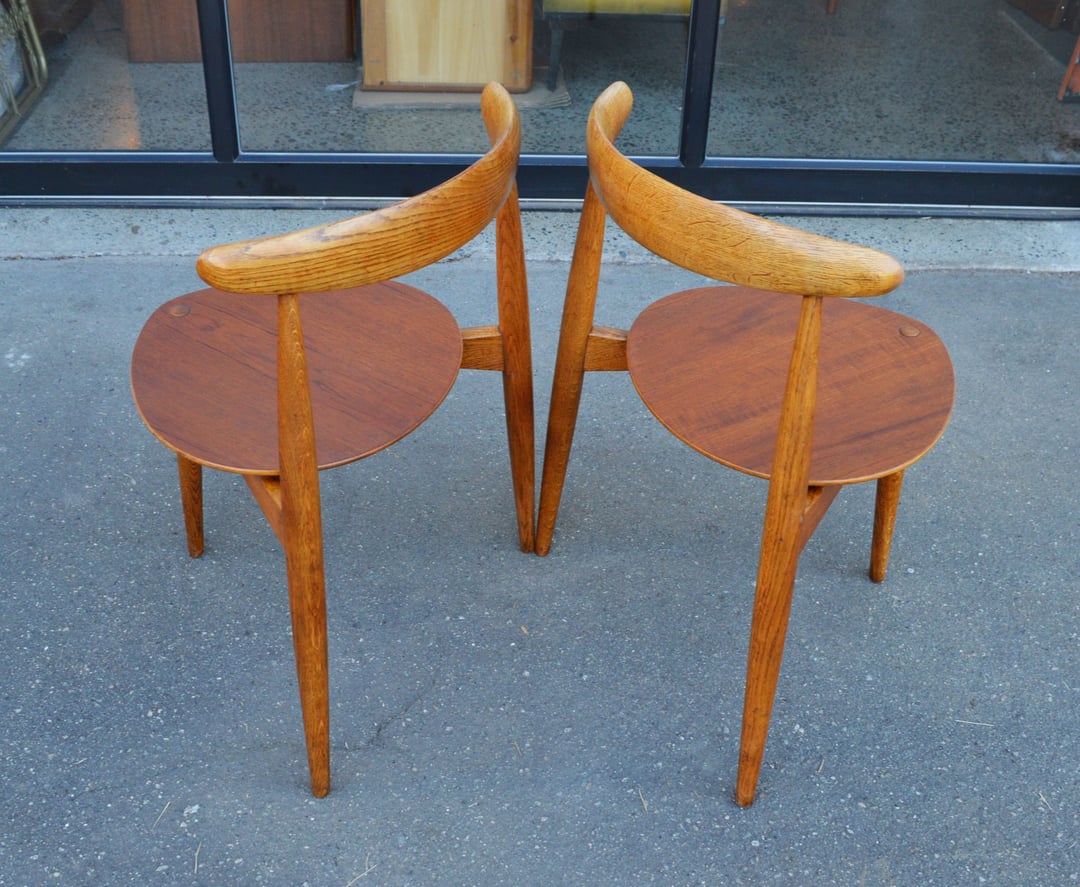 Two Hans Wegner Teak & Oak Heart Chairs for Fritz Hansen | Mid-Century ...