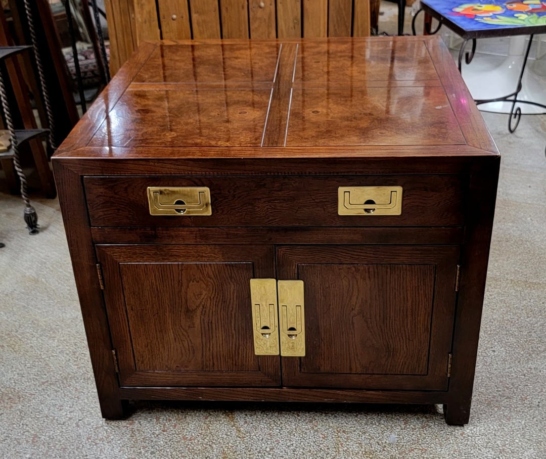 Henredon Folio 16 Chest End Table | Modern Picks | Pompano Beach, FL