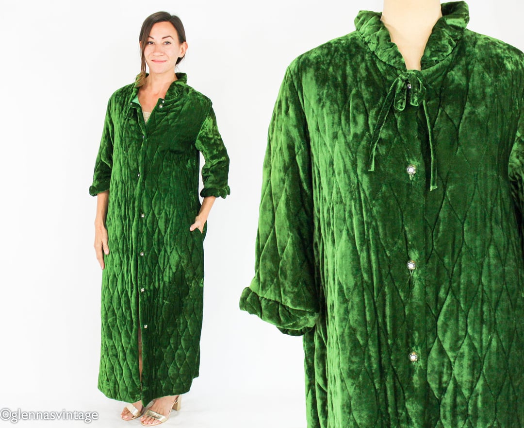 1960s Green Velvet Robe Housecoat | 60s Quilted Velvet Housecoat ...