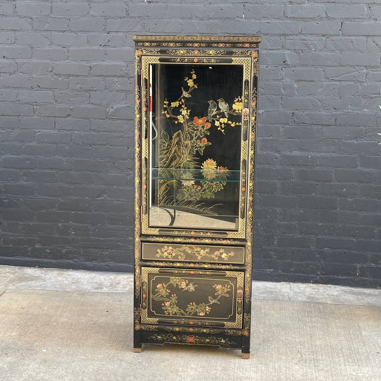 Vintage Asian Style Curio Display Shelf Cabinet with | Vintage Supply ...