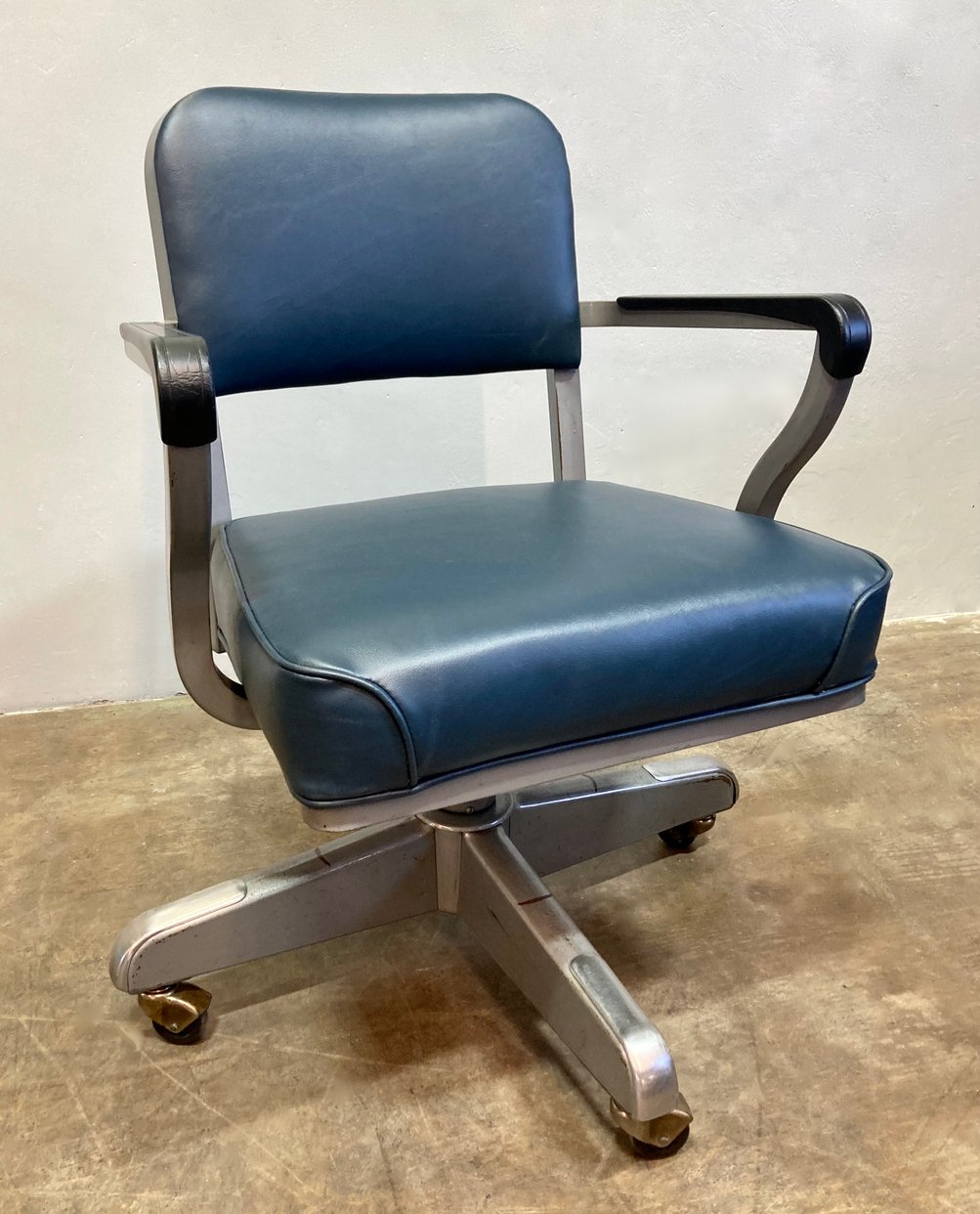Refurbished Steelcase Rolling Steno Tanker Chair, Navy Blue | Rehab ...