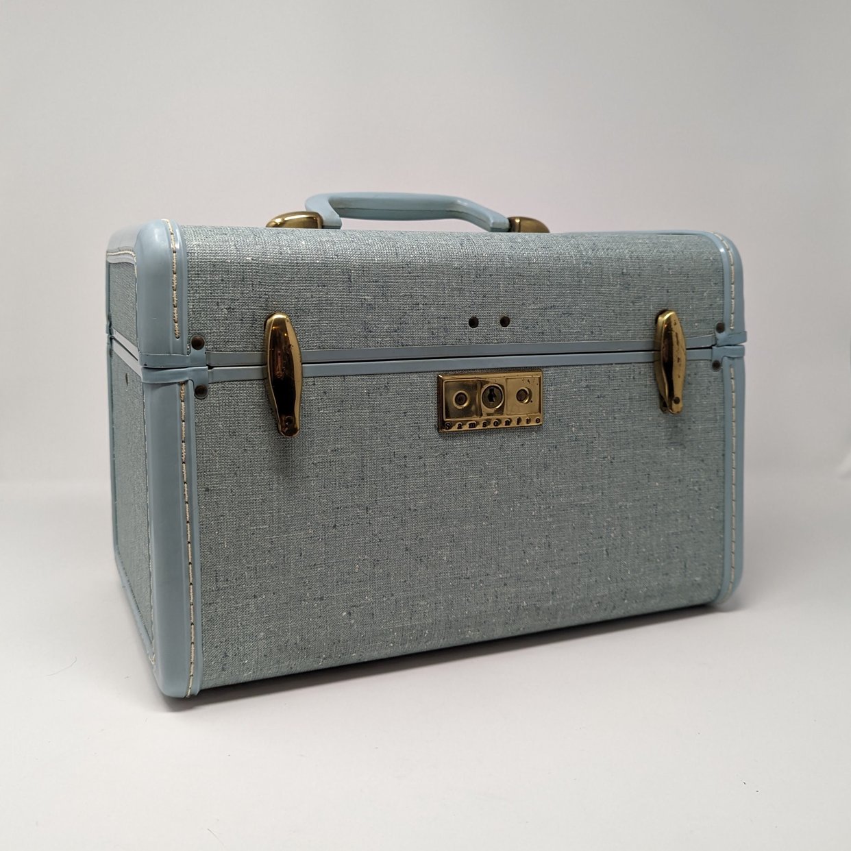 Vintage Samsonite Streamlite Light Blue Hard Case Make | Janet + Jane ...