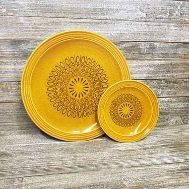 Vintage 1970s Homer Laughlin Hearthside Plates, Gold Stoneware | A GoGo ...
