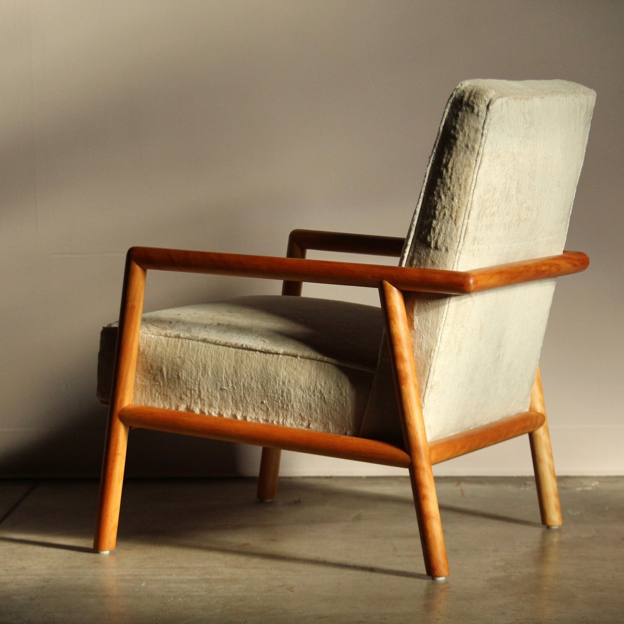 T.H. Robsjohn-Gibbings 'Model 1601' Lounge Chair for | Whatever Gallery ...