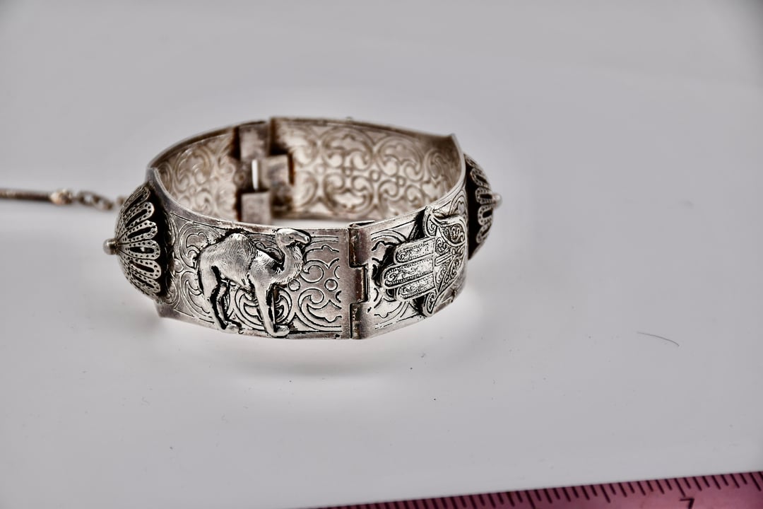 Vintage Middle Eastern Hamsa Camel Bangle Bracelet Tests 80% Silver Old ...