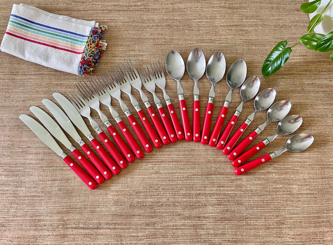 Vintage Red Mardi Gras 21 Piece Flatware Set by Washington Forge ...