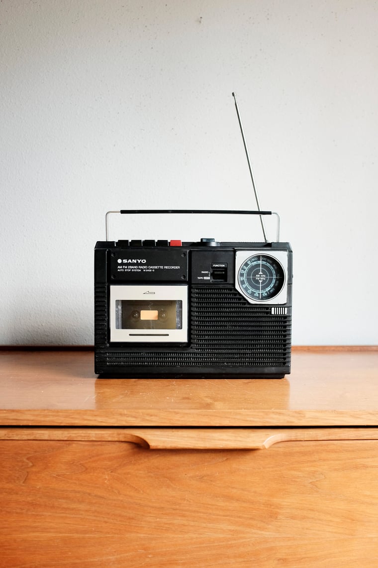 Vintage 1970s Sanyo Cassette Player / Radio | Microscope Telescope ...