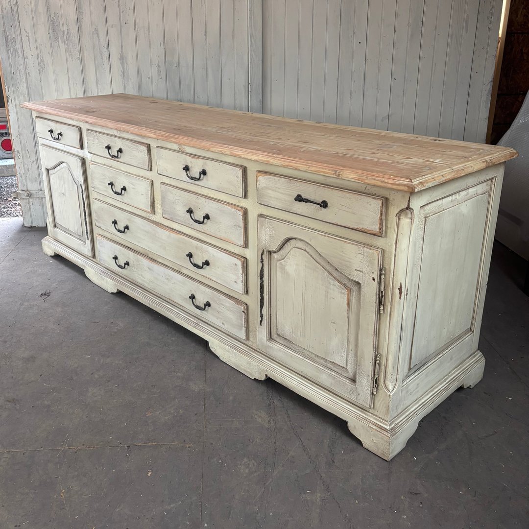 Amazingg Vintage Counter | Lucketts Store | Leesburg, VA