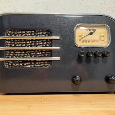 1938 Sparton Selectronne Radio w/MP3, Walter Dorwin Teague | Deco2Go ...