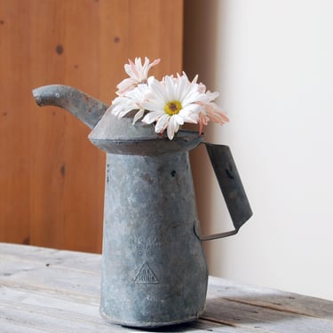 Galvanized oil pitcher / vintage galvanized 1/2 gallon oil can ...