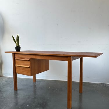 Danish teak expanding mcm desk | Modage Furniture - Sayreville, NJ | ATTIC