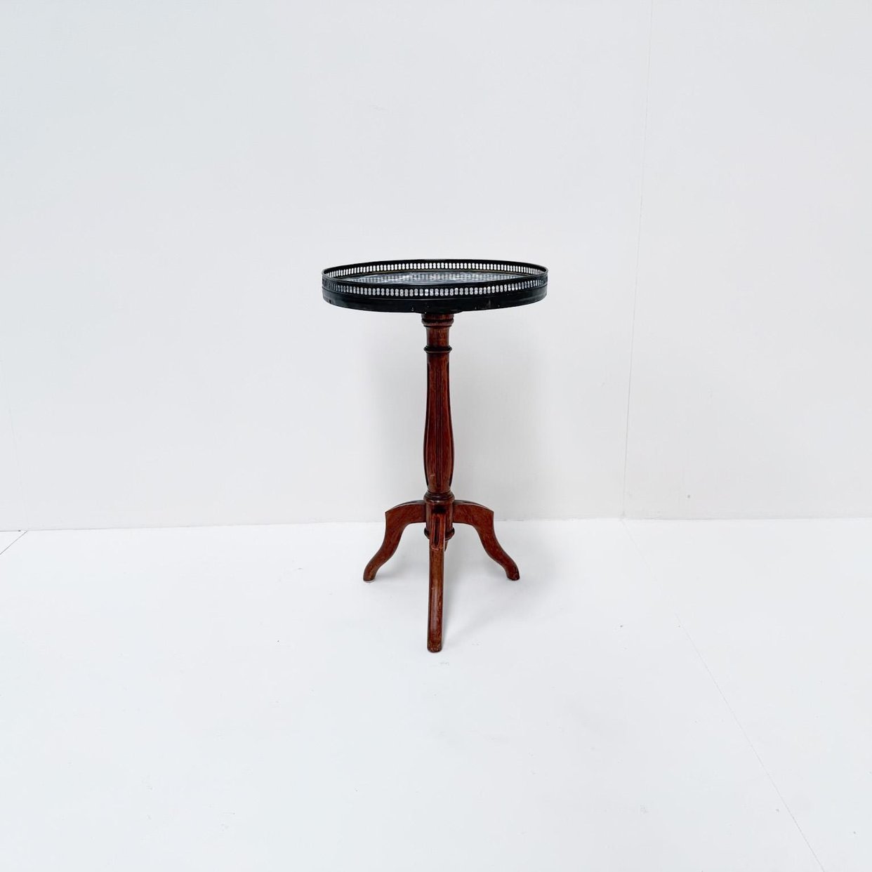Antique Pedestal Side Table with Marble Top and | Entourage Finds ...