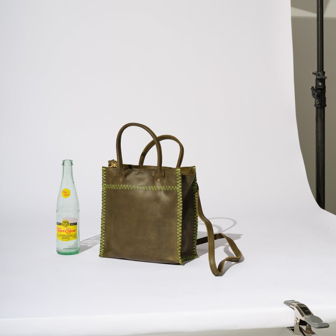 Sample No. 50 | Raven + Lily | Wooten - Austin, TX