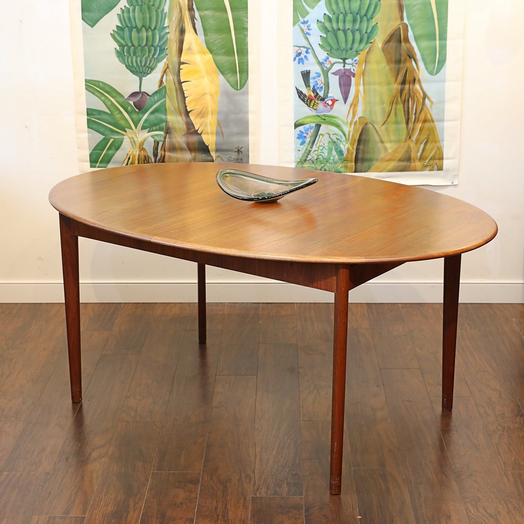 Vintage MCM Teak Oval Dining Table with a Extention Leaf | Banana Lab ...