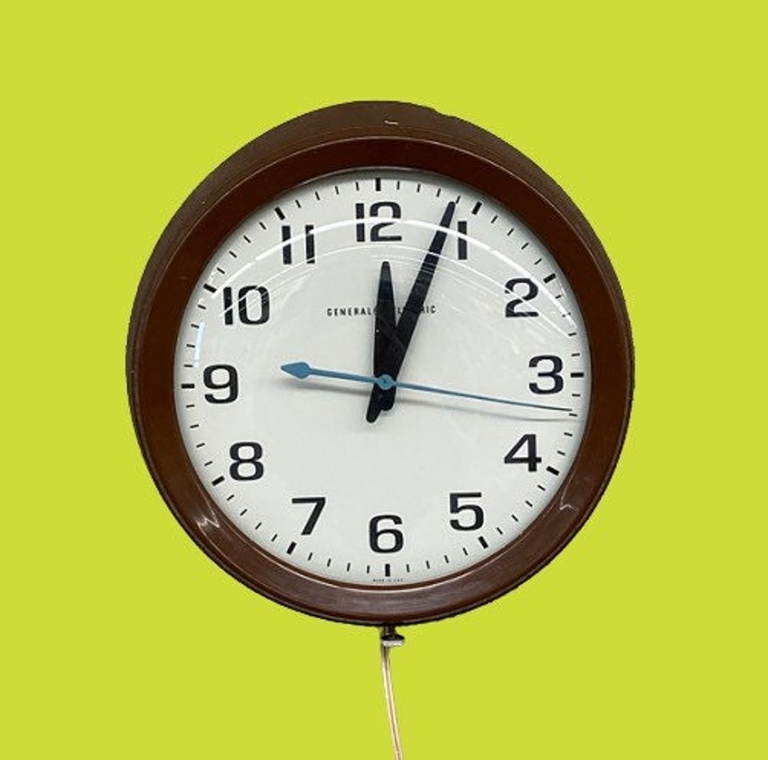 Vintage Wall Clock Retro 1960s Mid Century Modern + General Electric ...