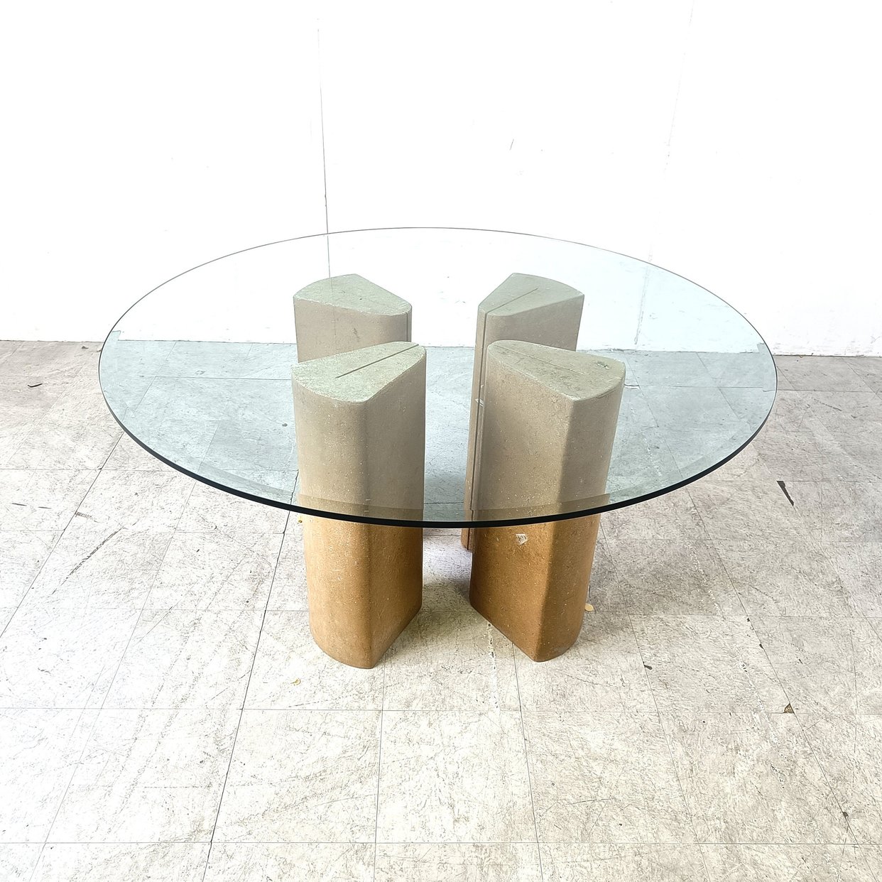 Fossil stone dining table, 1970s - vintage round | Vintiques - Leuven ...