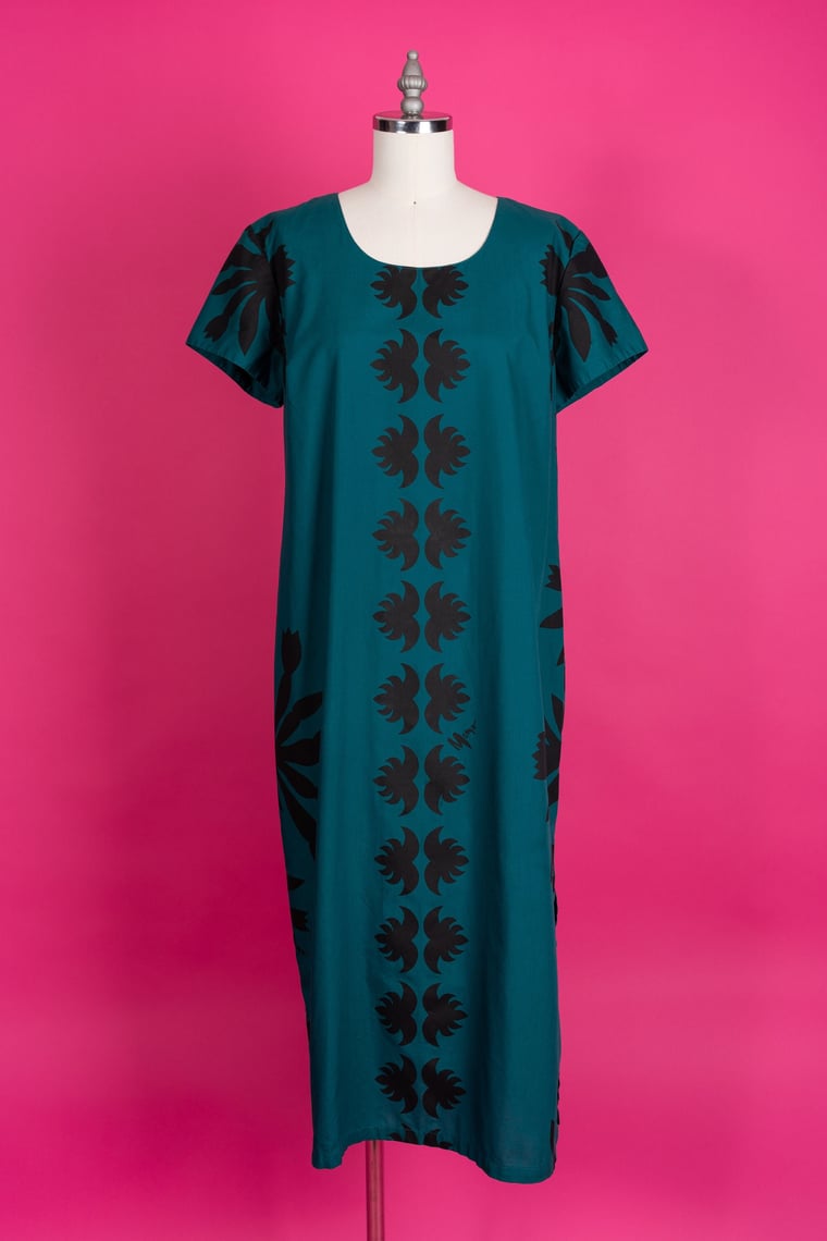 Vintage Mamo Howell Full-Length Dark Green and Black Tropical Print ...