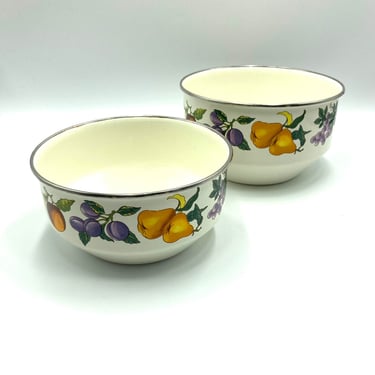 Vintage Graduated Mixing Bowls, Set of 2, Tabletops Unlimited Enamel ...