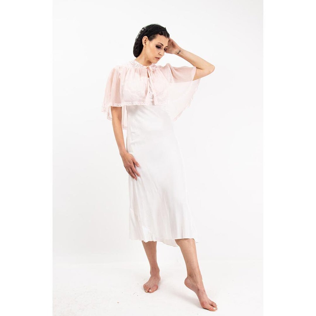 Vintage sheer pleated pink nylon bed cape / 1960s Miss Elaine | Carla ...