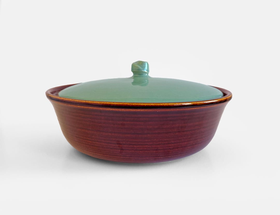 Red Wing Pottery Covered Casserole Dish 1 Qt. Village Green | A Hint of ...