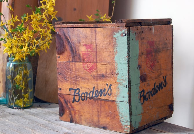 Antique Borden's milk box / vintage wood milk delivery crate with ...